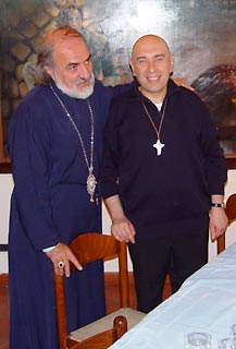 Don Pierino Gelmini premia Swami Roberto | Anima Universale